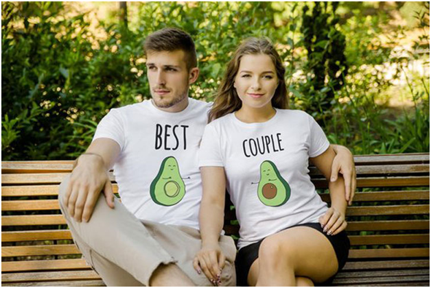 Matching couple’s clothes that won’t look awkward - Dutko Worldwide